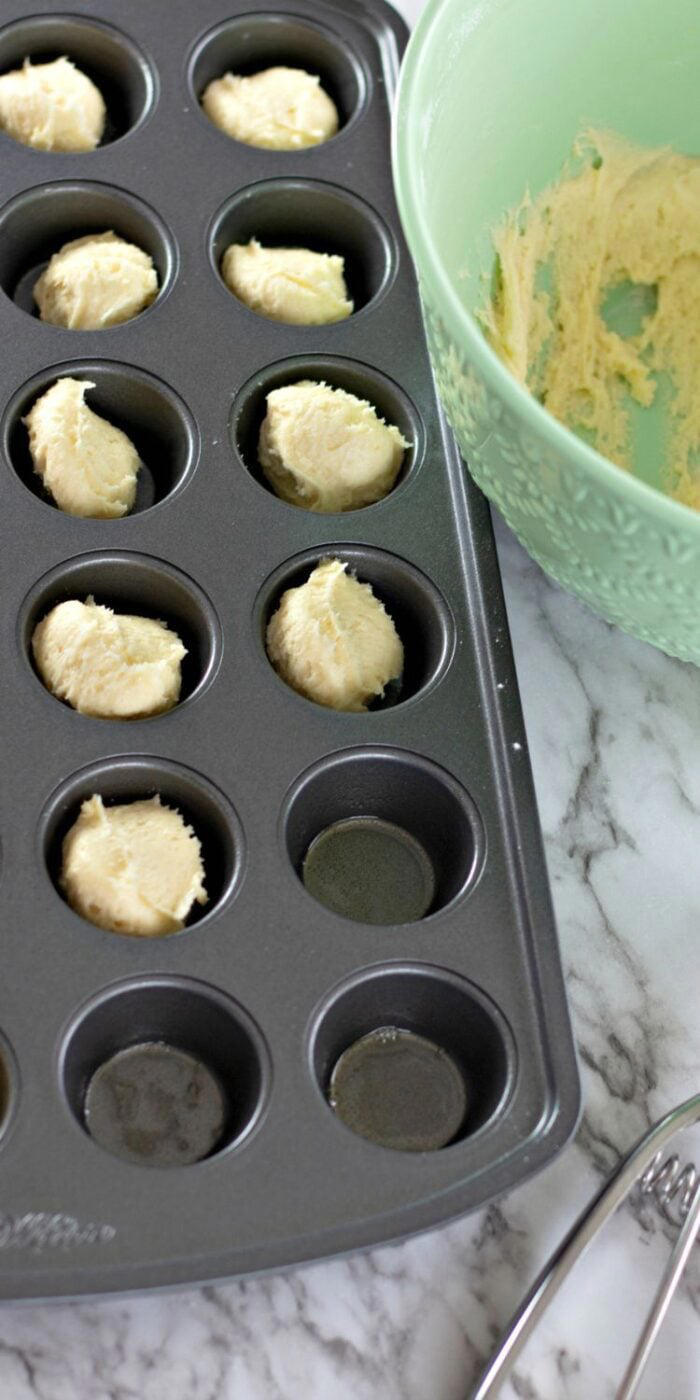 Boston Cream Pie Cookie Cups (Mini Dessert Recipe)