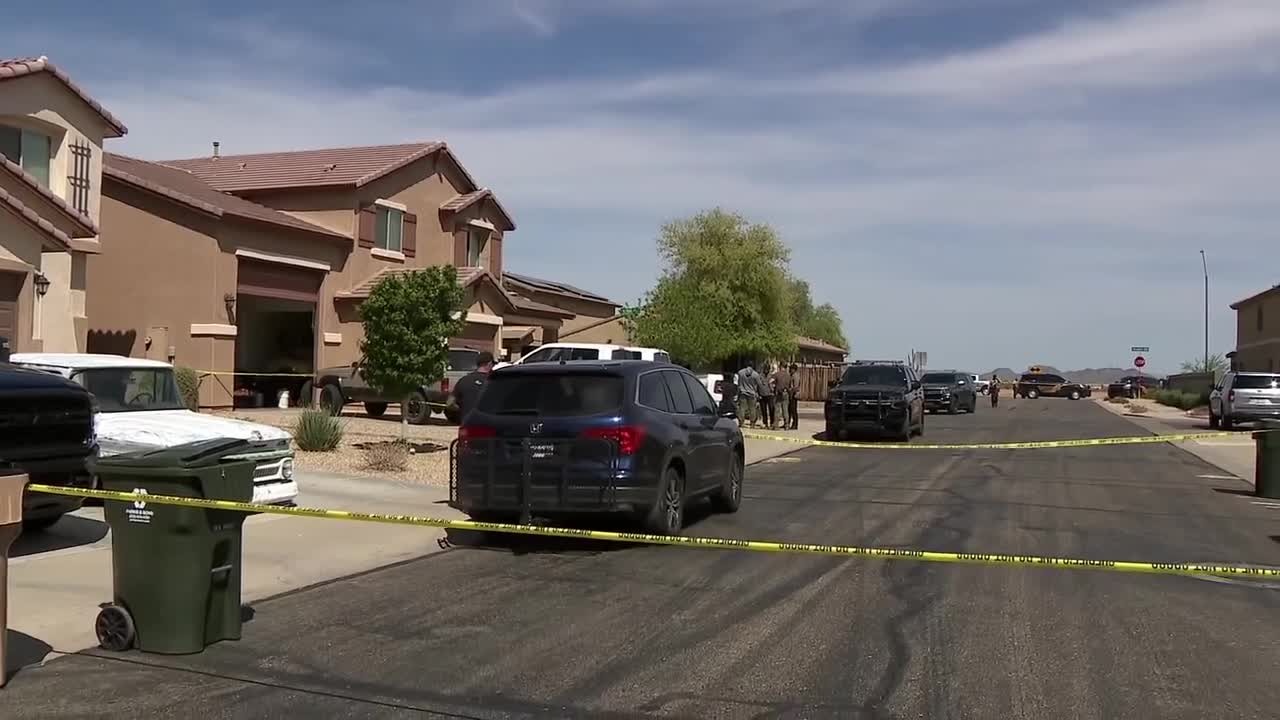 Man in custody after MCSO barricade situation in Peoria neighborhood