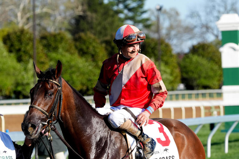 Burnham Square rallies from last to win Blue Grass, clinch spot in 2025 ...