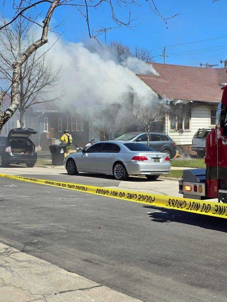 Racine police officer rescues man from house fire