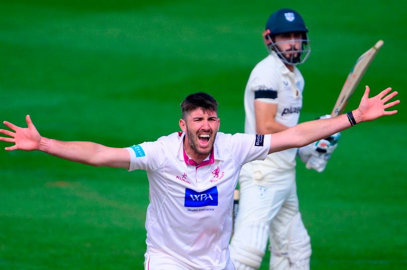 Somerset cricketer Craig Overton in heated online exchange with 'fan'