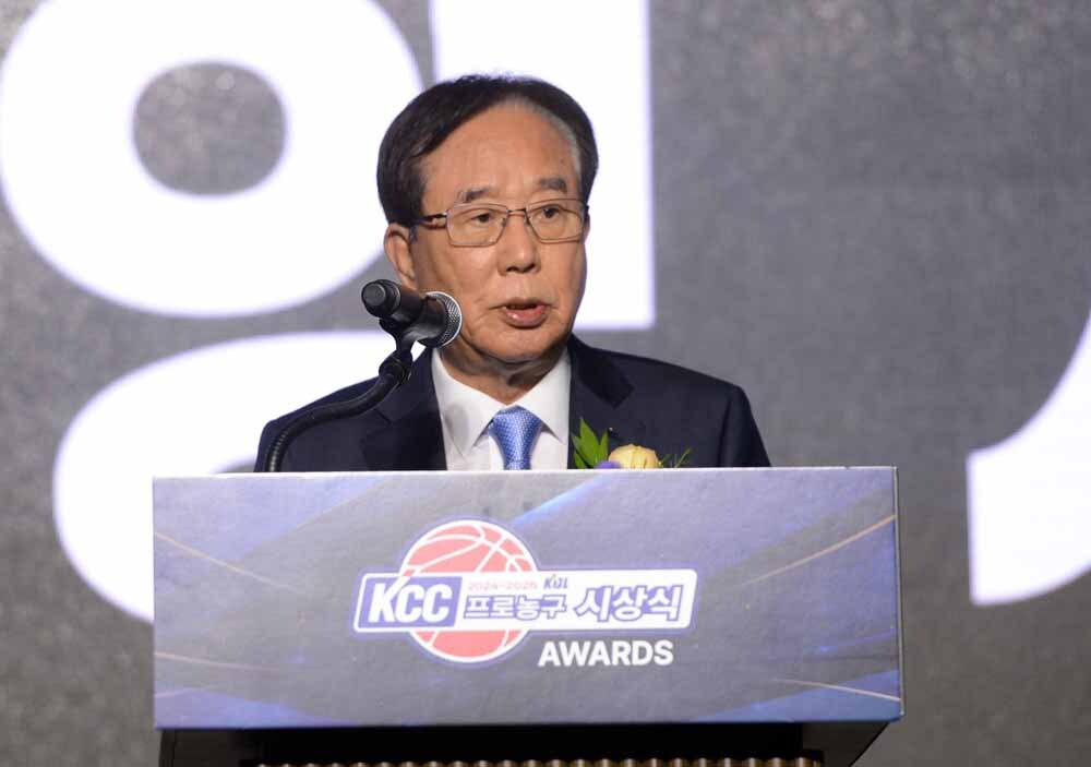 [SW포토]환영사하는 이수광 KBL 총재