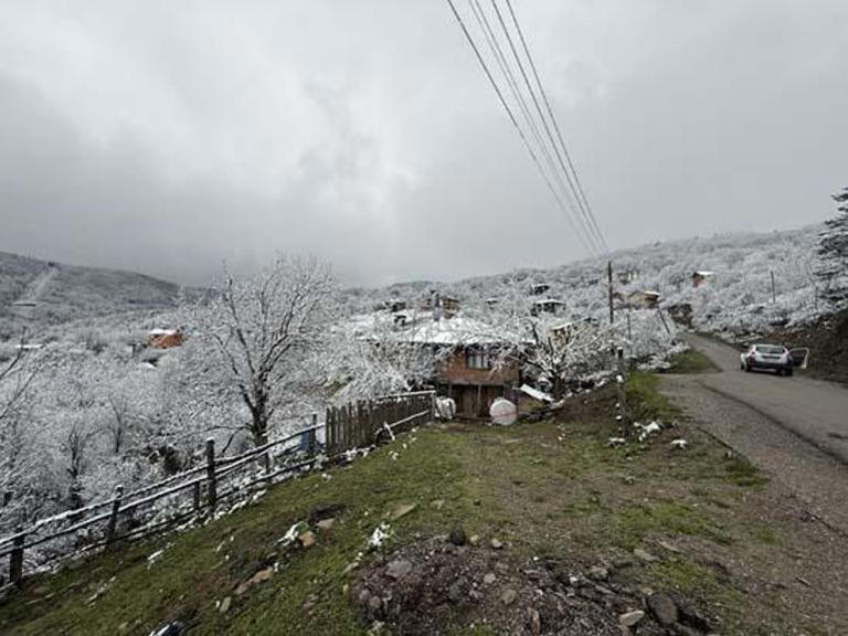Bir kent aynı anda iki mevsimi yaşıyor