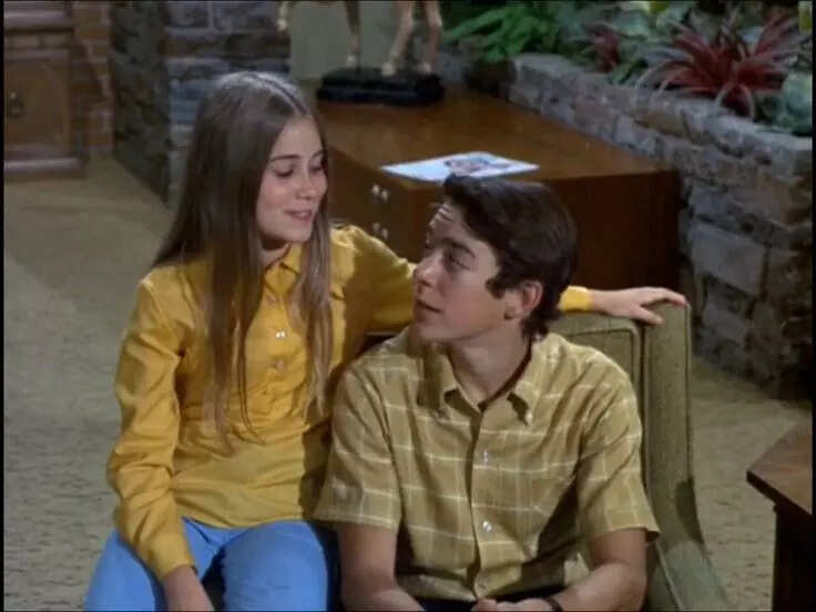 Barry Williams opens up about offscreen romance with Maureen McCormick on The Brady Bunch