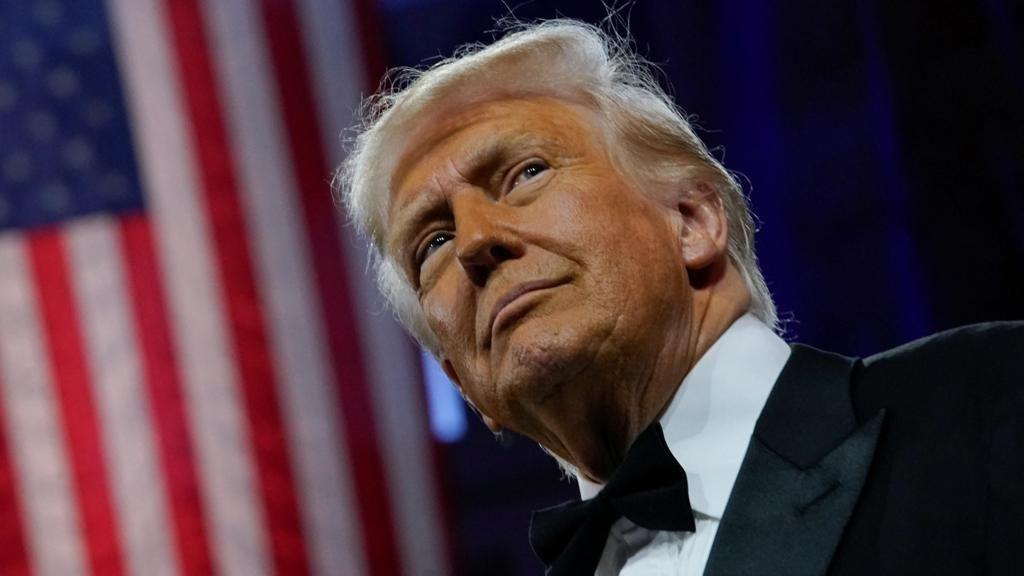 US federal judge orders White House to restore AP access