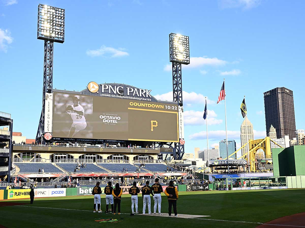 Mets triunfan y rinden homenaje a Octavio Dotel