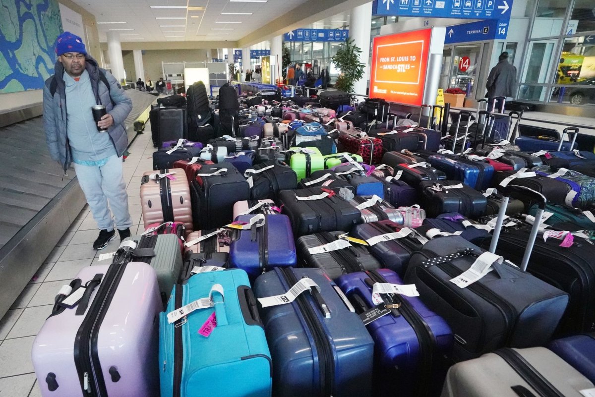 International baggage screening goes remote for 'secure, streamlined ...