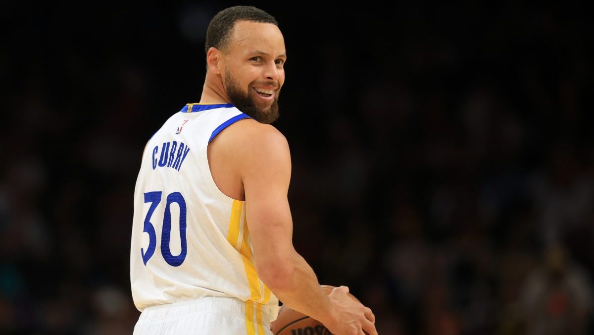Steph's season-long stats show his longevity as NBA's best shooter