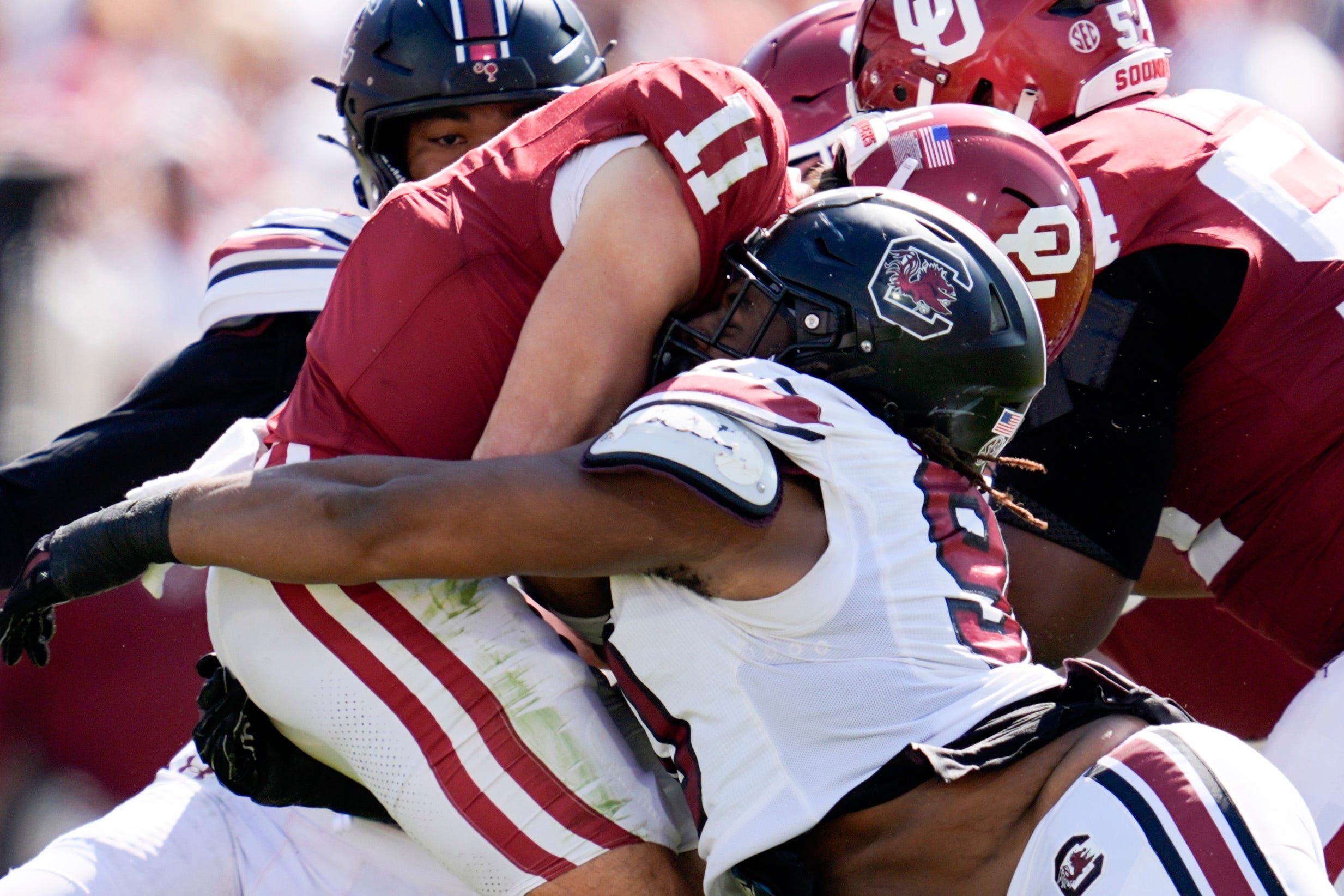 PFF identifies big pass rusher as 49ers' best Day 2 2025 NFL draft fit