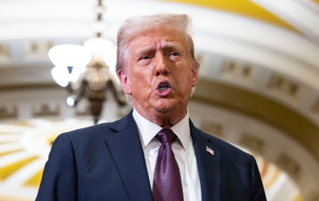 Migrants in US face daily fines and asset confiscation - Reuters