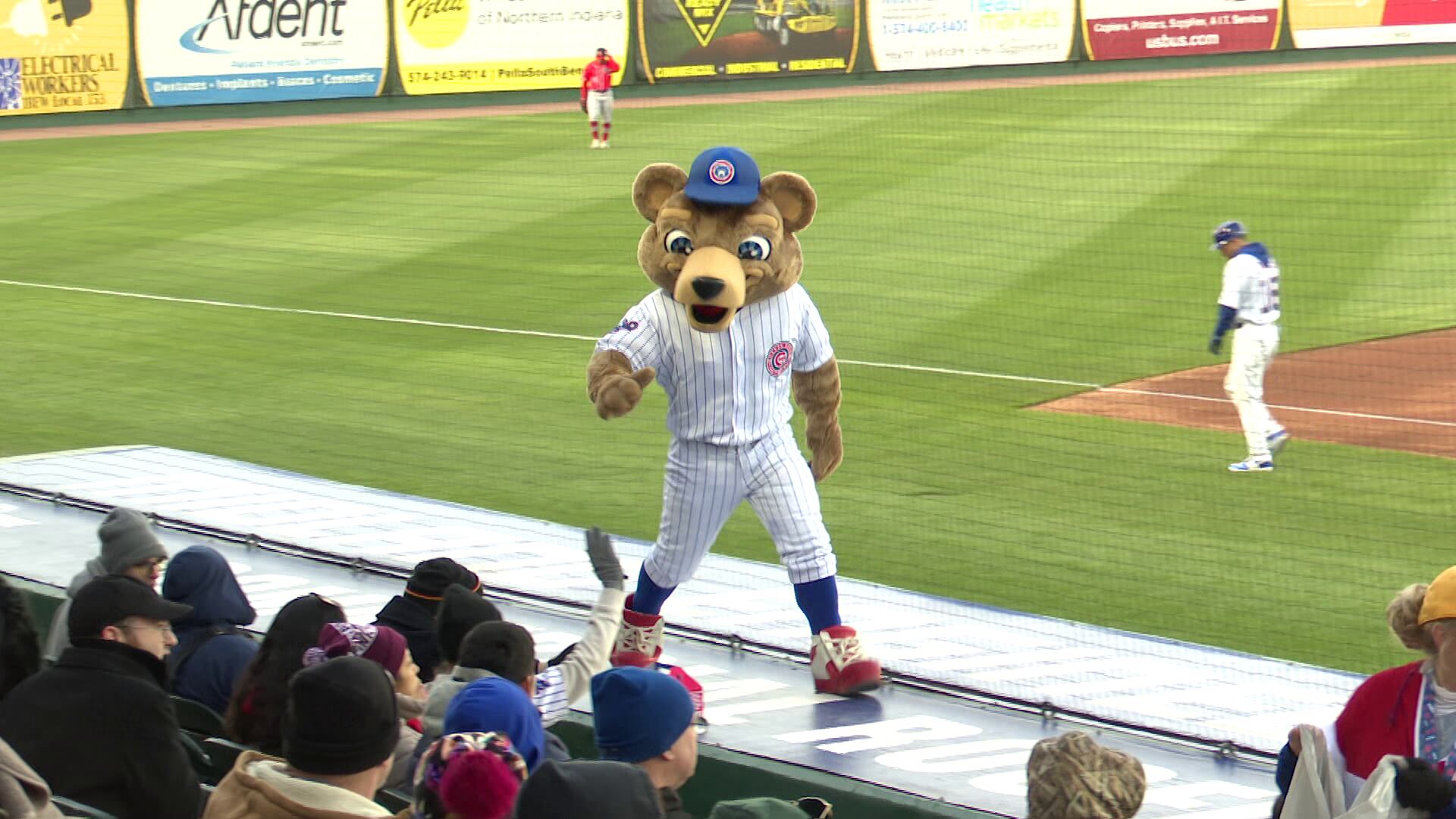 South Bend Cubs fans make long-awaited return to Four Winds Field for ...