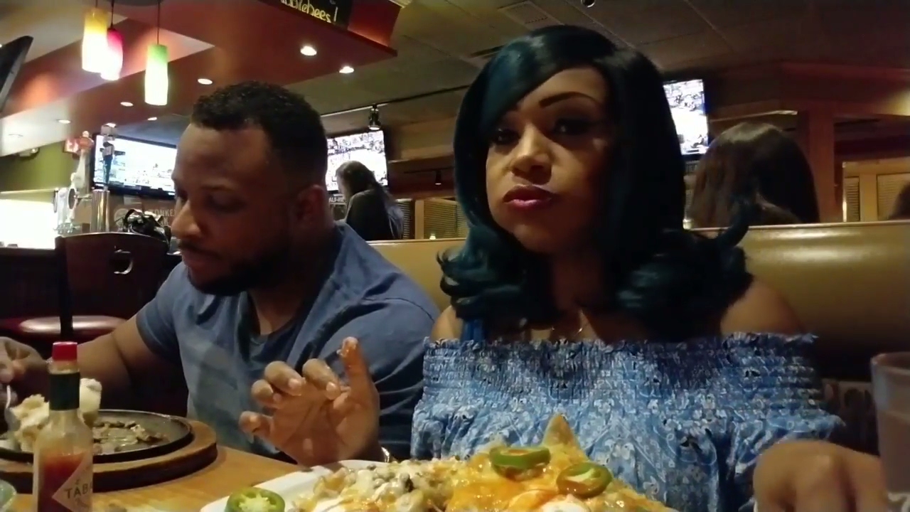 Applebee’s Dinner Recap With the Family