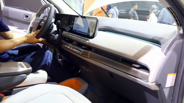 2030이 먼저 알아본 기아 EV3, 올해 국내 전기차 판매 1위 ‘돌풍’