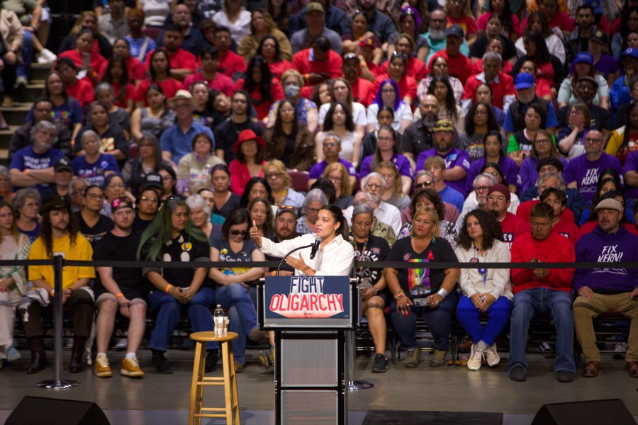 Sanders, AOC hold rally ‘Fighting Oligarchy’ in Bakersfield