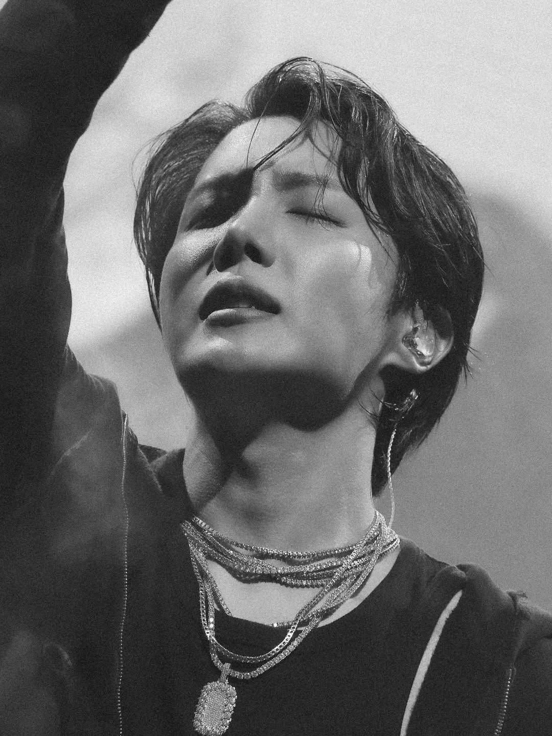 'I Met BTS j-hope Up Close and Held His Hand'—an ARMY Recounts Her ...