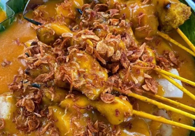 5 Tempat Wisata Kuliner Padang Paling Enak, Legendaris dan Murah, Wajib ...