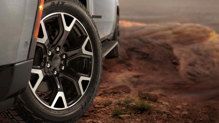 2025 Jeep Wagoneer Overland Special Edition First Look: Jeeping Up the ...