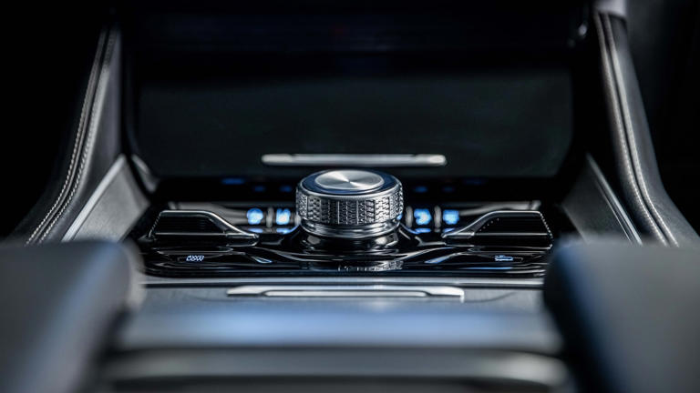 2025 Jeep Wagoneer Overland Special Edition First Look: Jeeping Up the ...