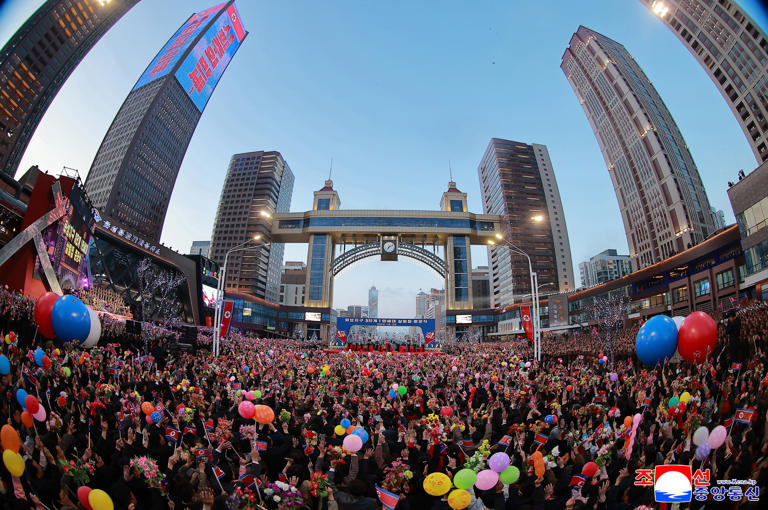 Kim Jong-un marks completion of 10,000 new homes in Pyongyang on ...