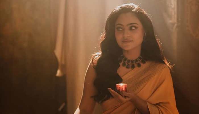 Malayalam Actress Vincy Aloshious Alleges Her Co-Star Insisted On ...