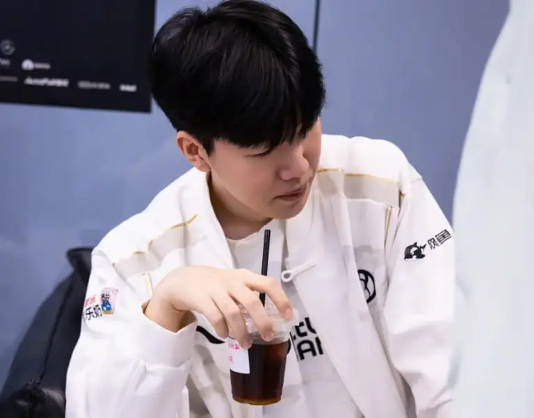 IG不敌NIP！Theshy绝活豹女首败！个人状态引起热议！