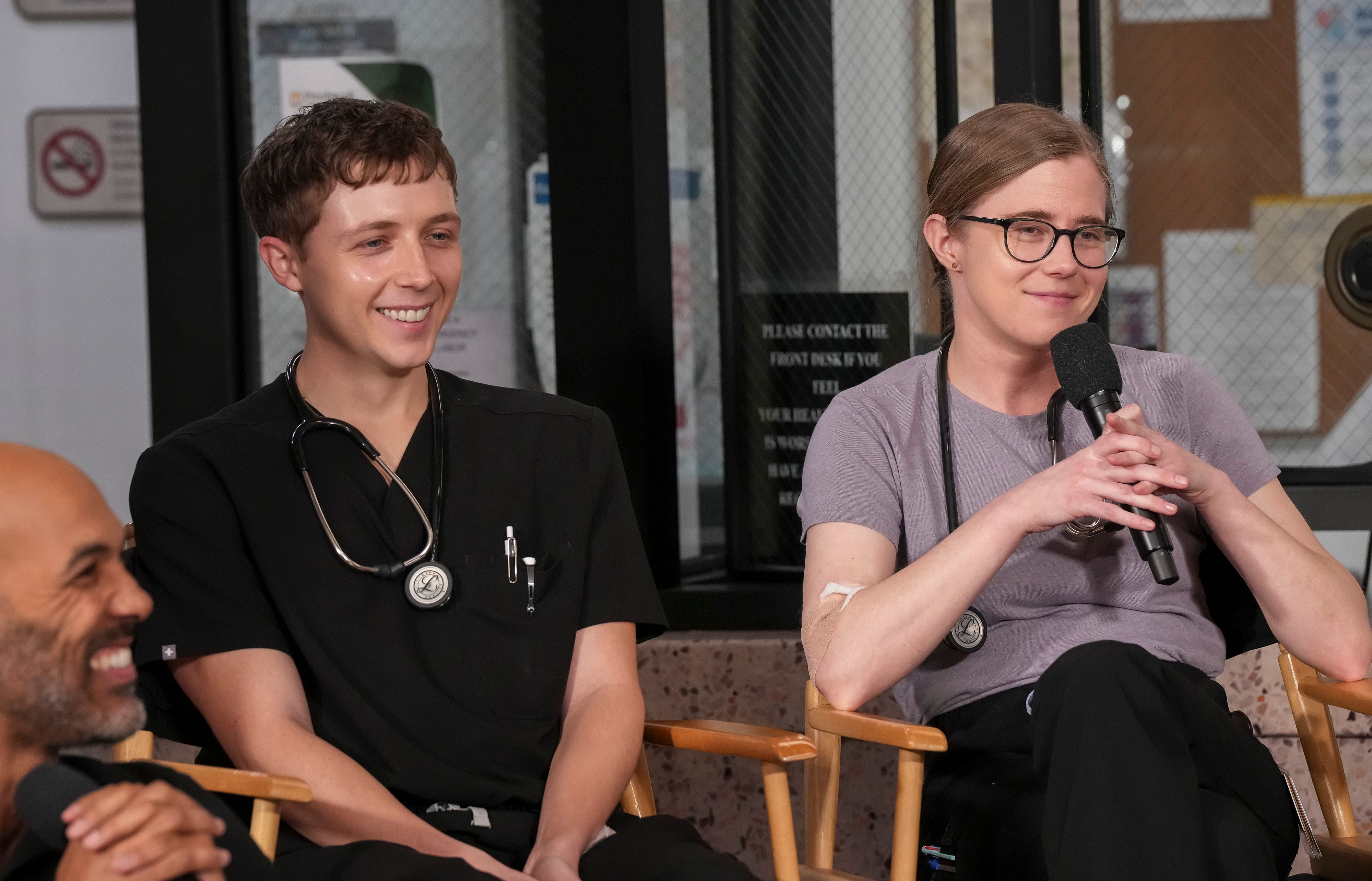 Taylor Dearden ou l’anti *nepo baby :* la fille de Bryan Cranston ...