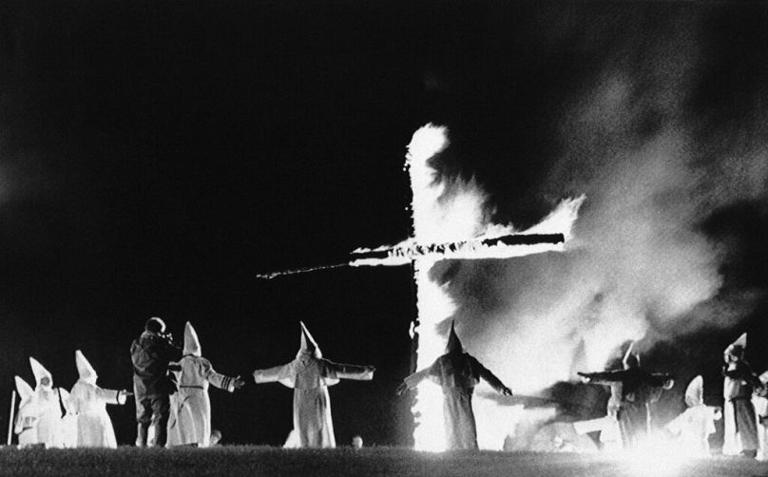 La verdadera historia del capirote de los nazarenos y el KKK: de la Inquisición a la Semana Santa