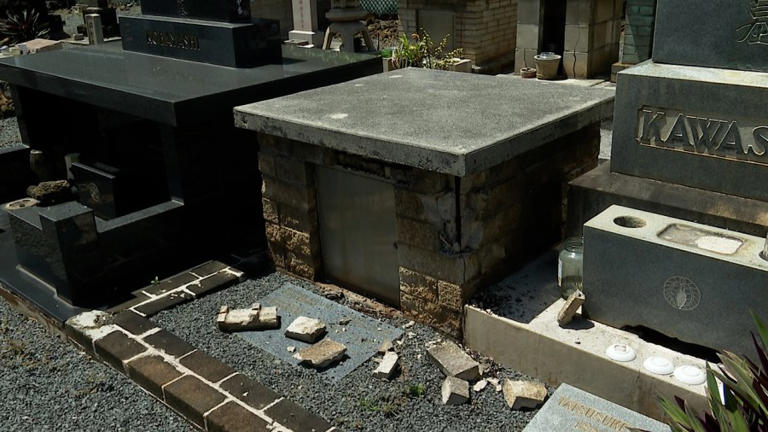 Man arrested, urns returned in Moiliili grave theft investigation