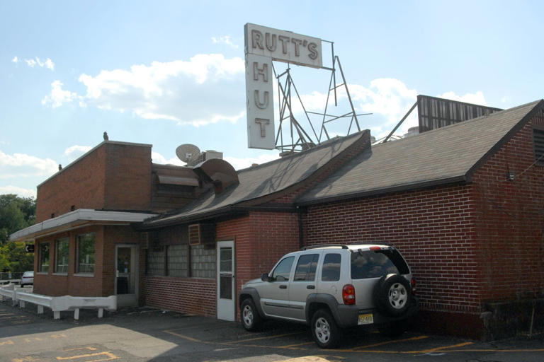 Crews will shoot TV series scenes, commercial at Clifton Rutt's Hut ...