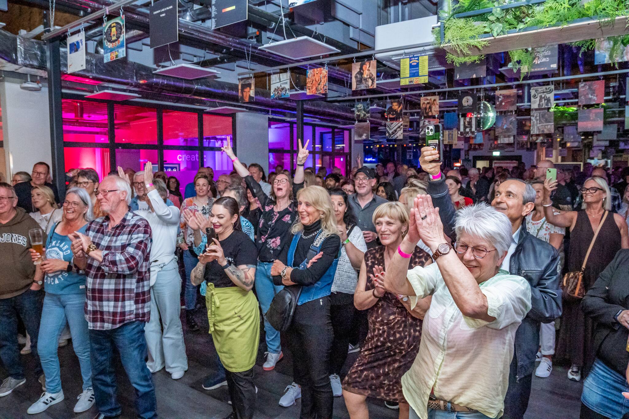 Legendärer King George Pub: Revival Party begeistert hunderte Besucher