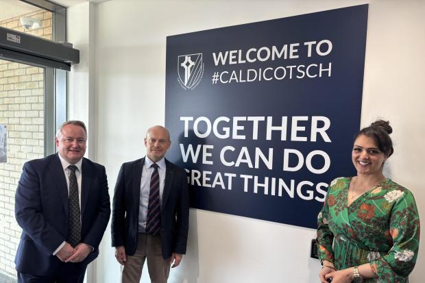 Headteacher who introduced Saturday detentions wins praise from senior ...