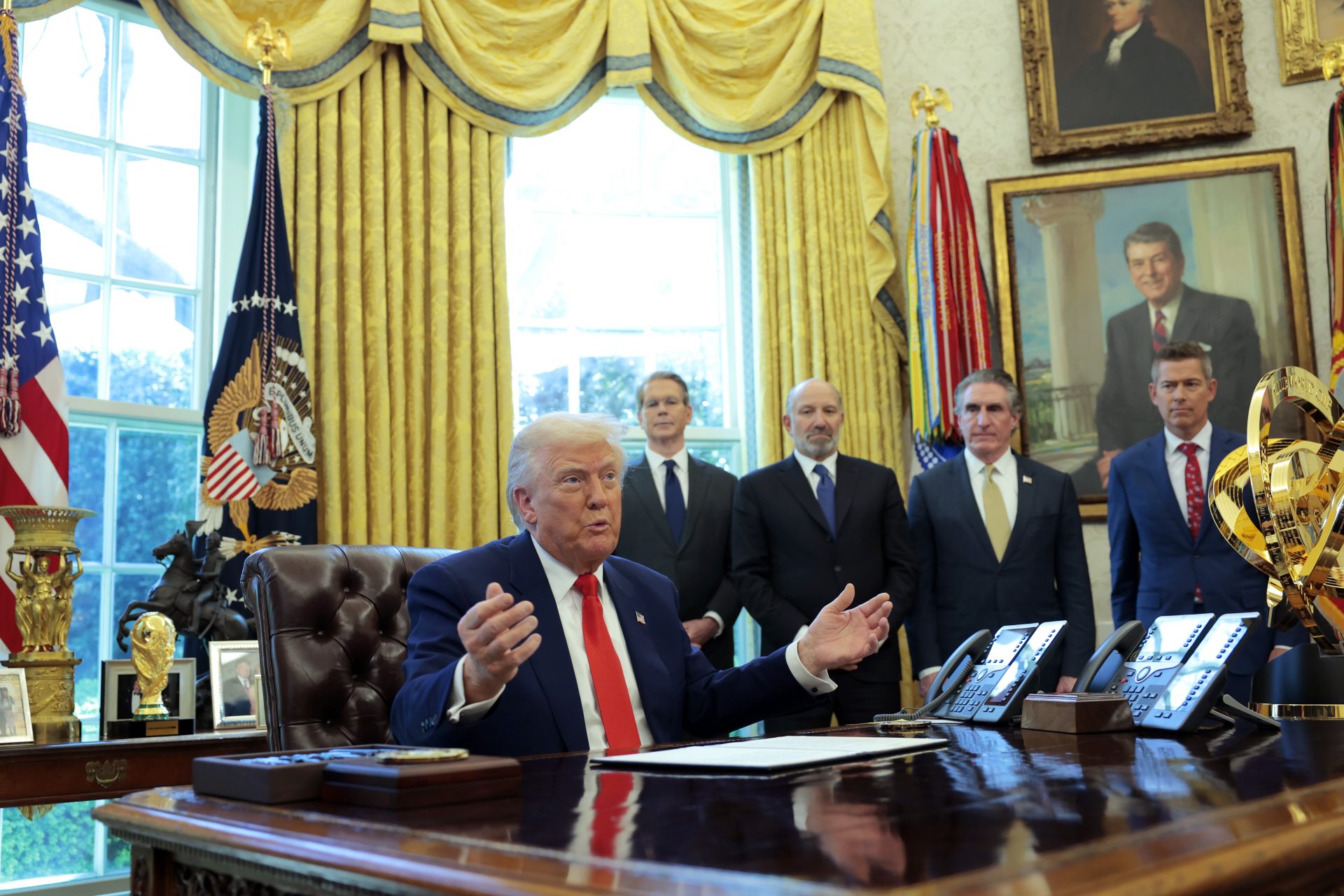 Political Popularity: polling reveals favorability ratings of key US ...