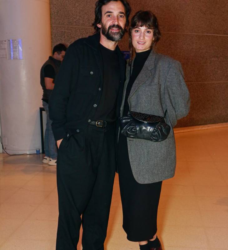 Vivendo Rubinho em Vale Tudo, Julio Andrade vai com esposa a show de ...