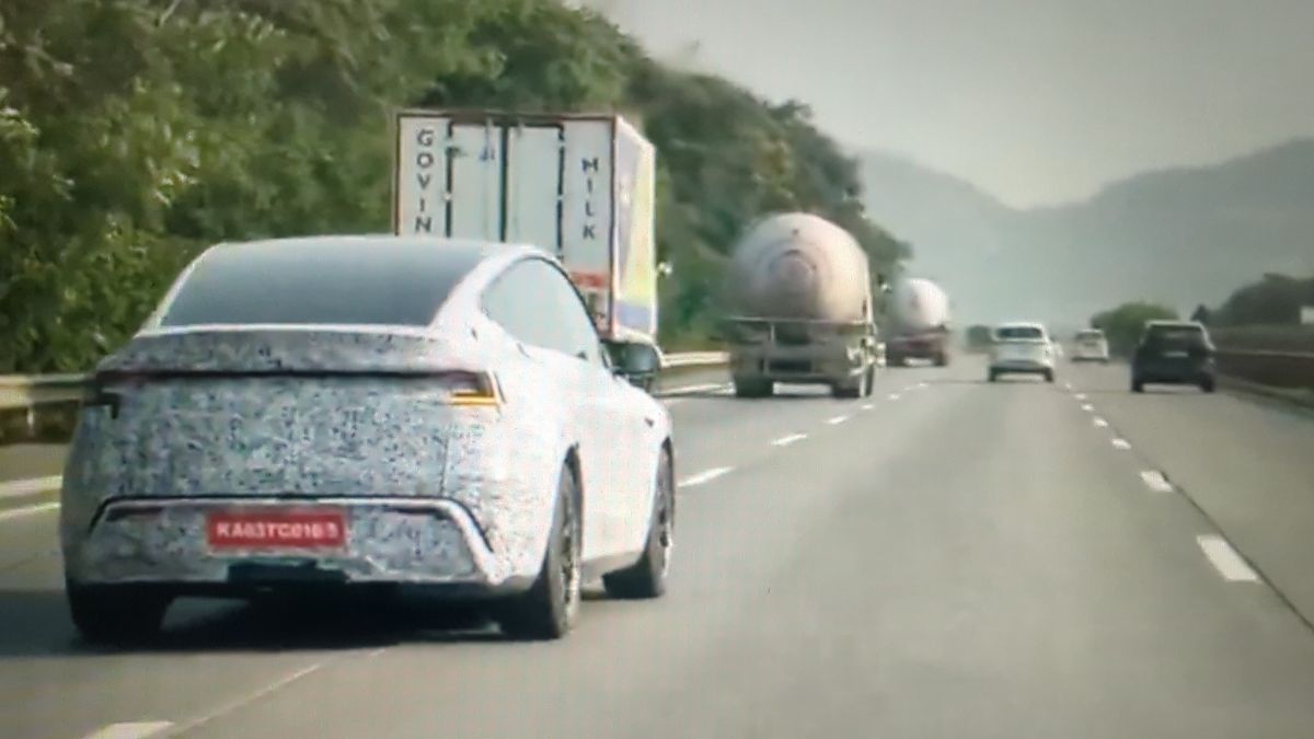 WATCH: Tesla Model Y Spotted On Indian Roads As Musk’s EV Empire Shifts ...