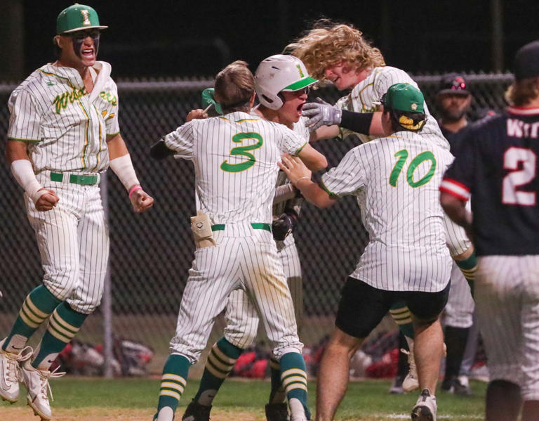Thomas Pirtle, Idalou baseball put the squeeze on Shallowater in ...