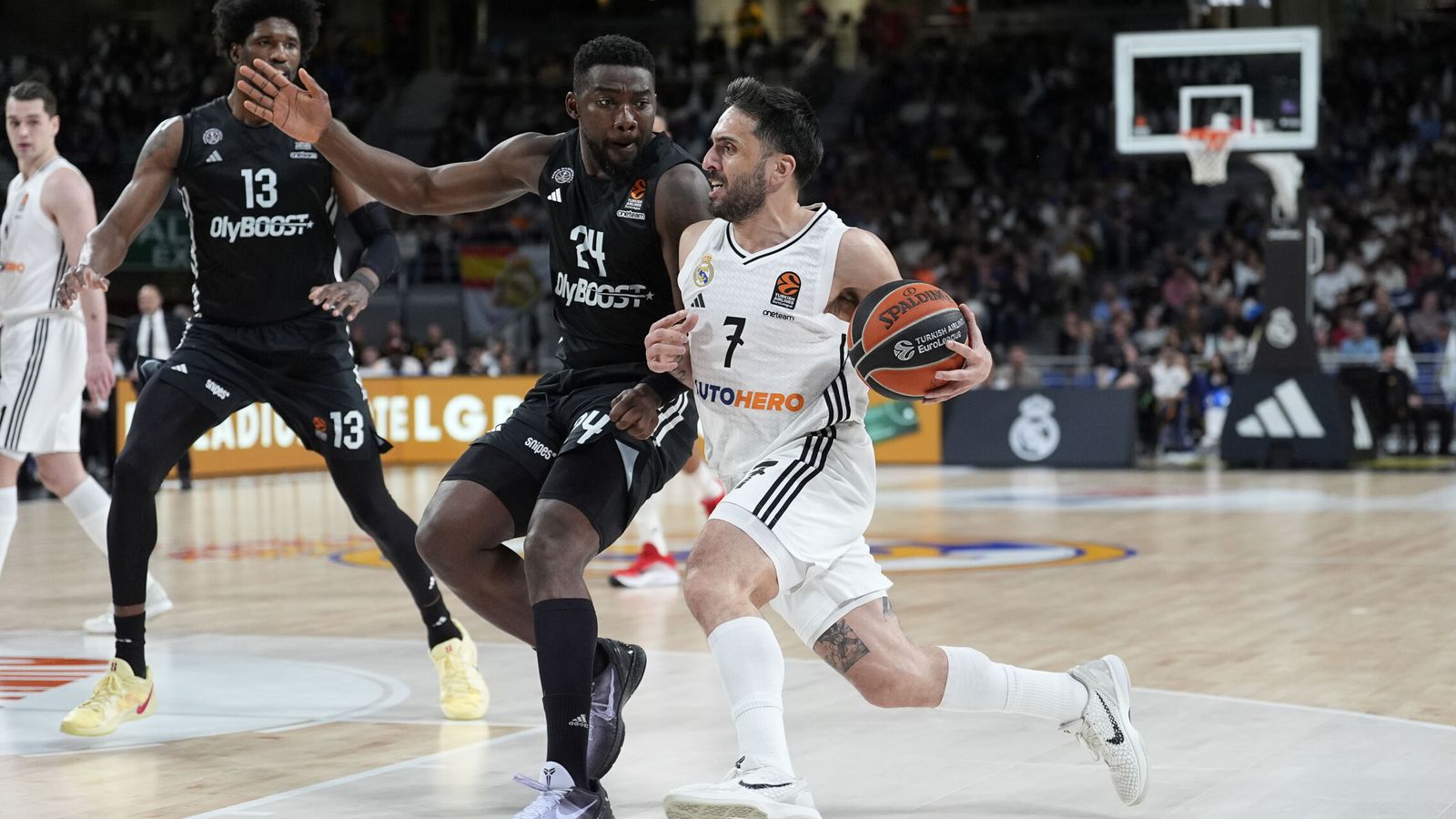 El Madrid no juega a nada, fracasa ante el Paris y tiene un 'match ball ...