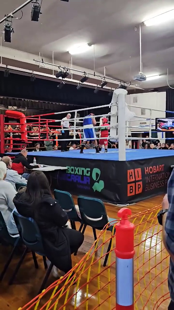 Lucas Barnes goes head-to-head with Luke Woods