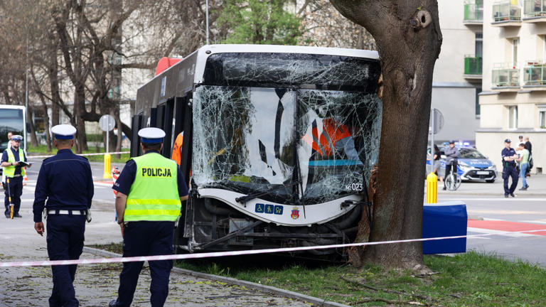 Wypadek autobusu miejskiego w Krakowie. Kierowca usłyszał zarzuty