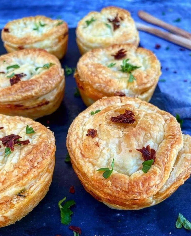 These Mini Puff Pastry Tarts Are the Ultimate Grab-and-Go Lunch