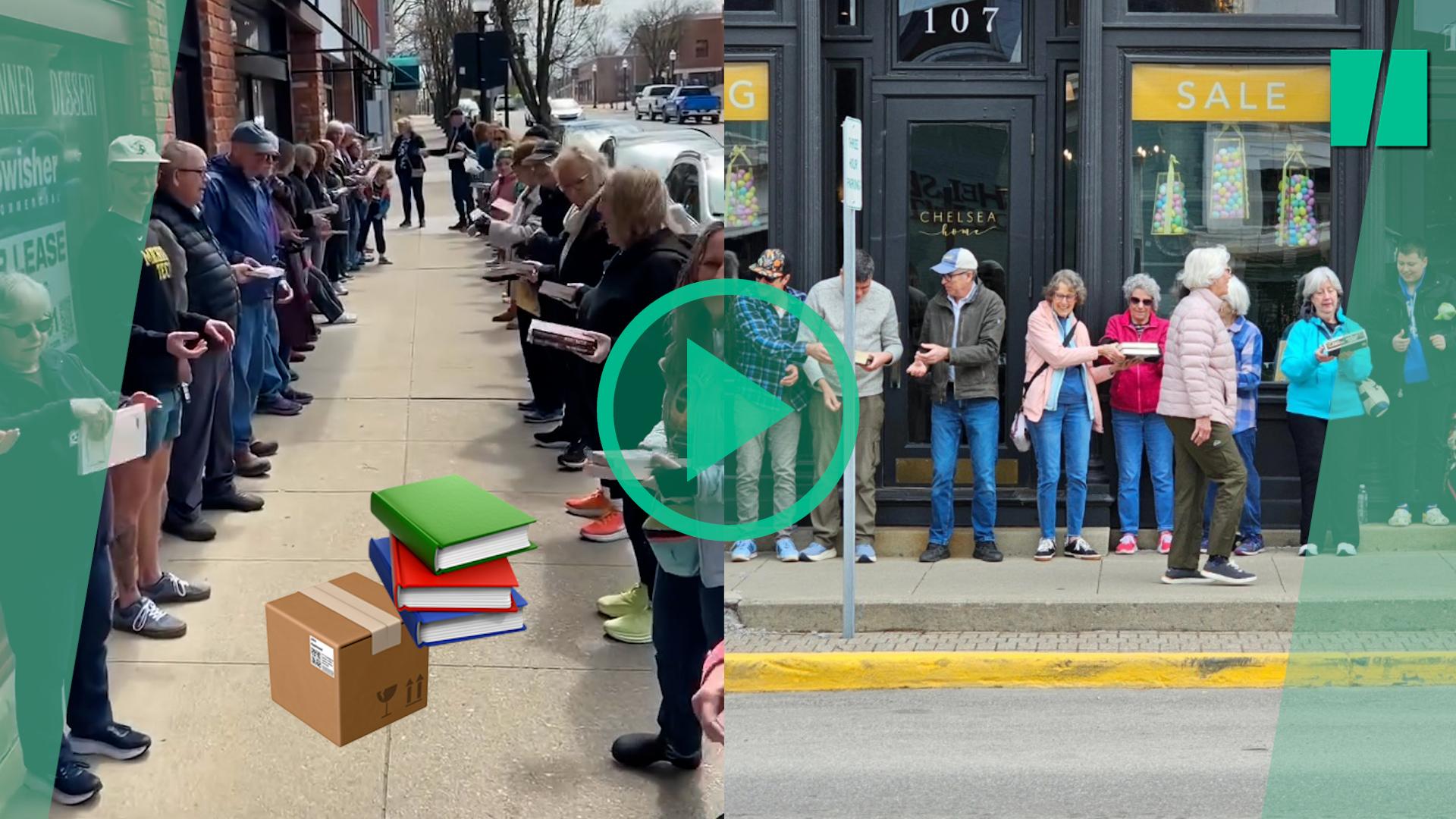 Cette librairie américaine a déménagé tous ses livres en formant une ...