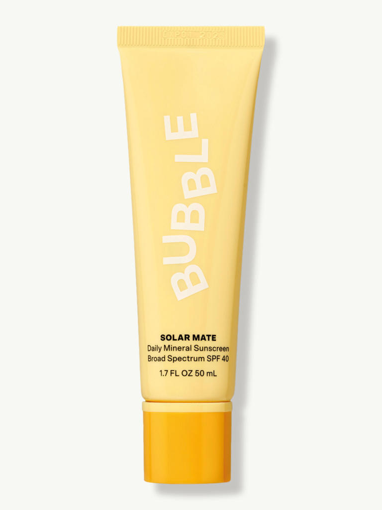 Hailey Bieber found the best sunscreen for a glowy finish this winter