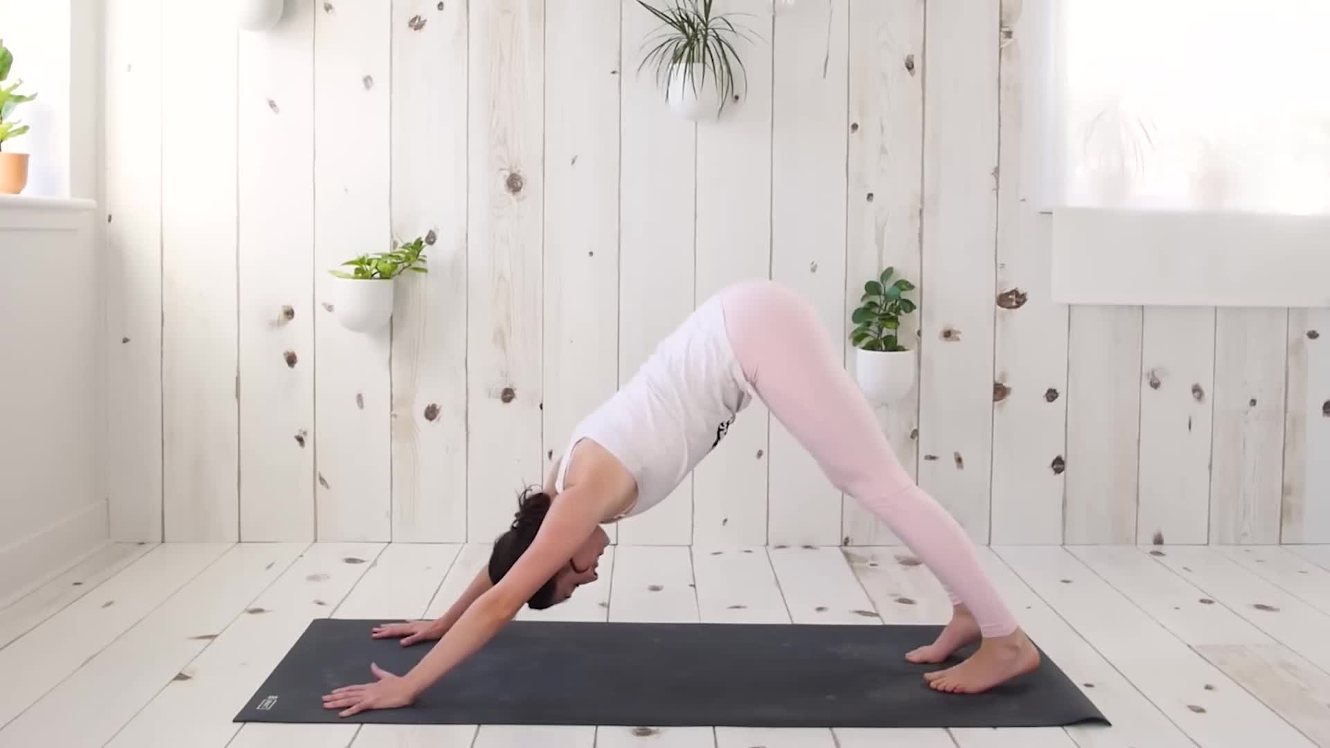 🌞 10-Min Morning Yoga Stretch for Beginners – Energy Boost Yoga 💪