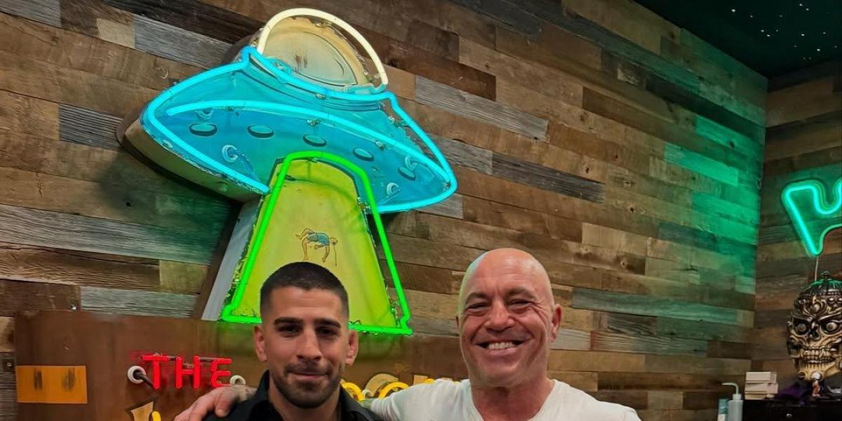 Ilia Topuria presume de podcast: "Con el incomparable Joe Rogan"
