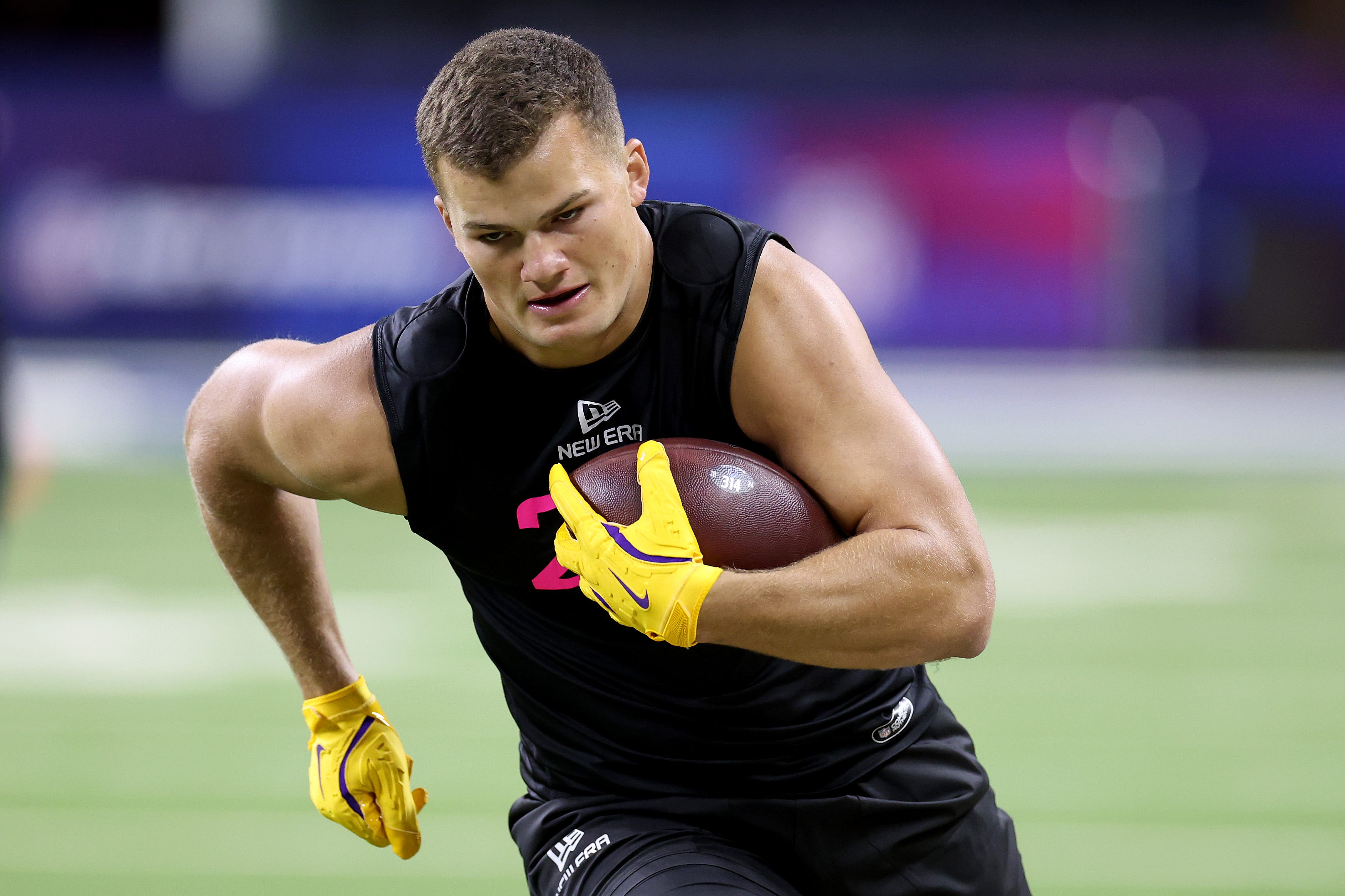 NFL draft: Browns meet with LSU TE Mason Taylor