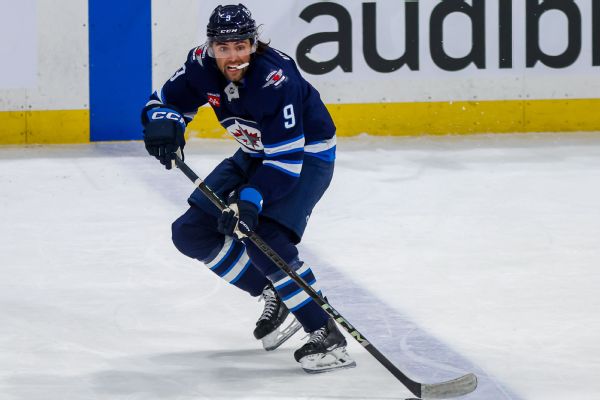 Jets F Alex Iafallo signs 3-year, $11 million extension