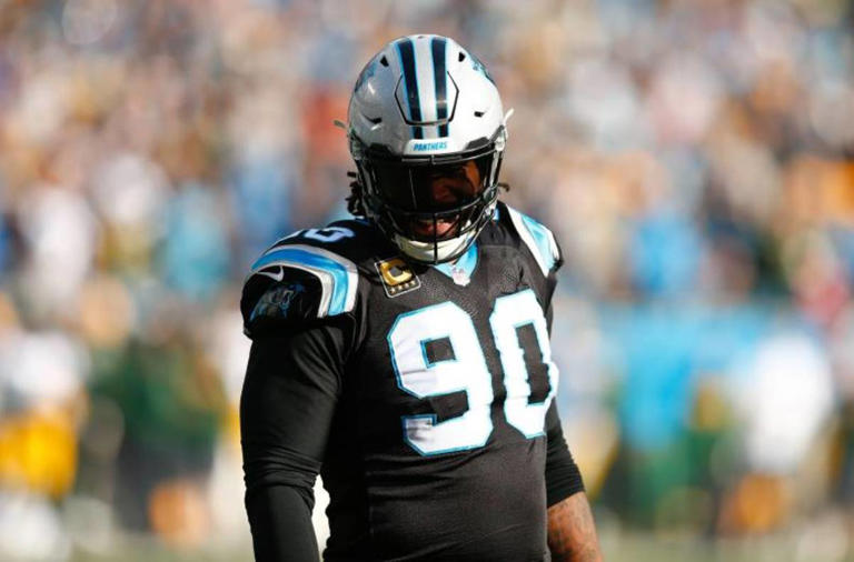 Carolina Panthers top 30 all-time greatest players: No. 1 (Julius Peppers)