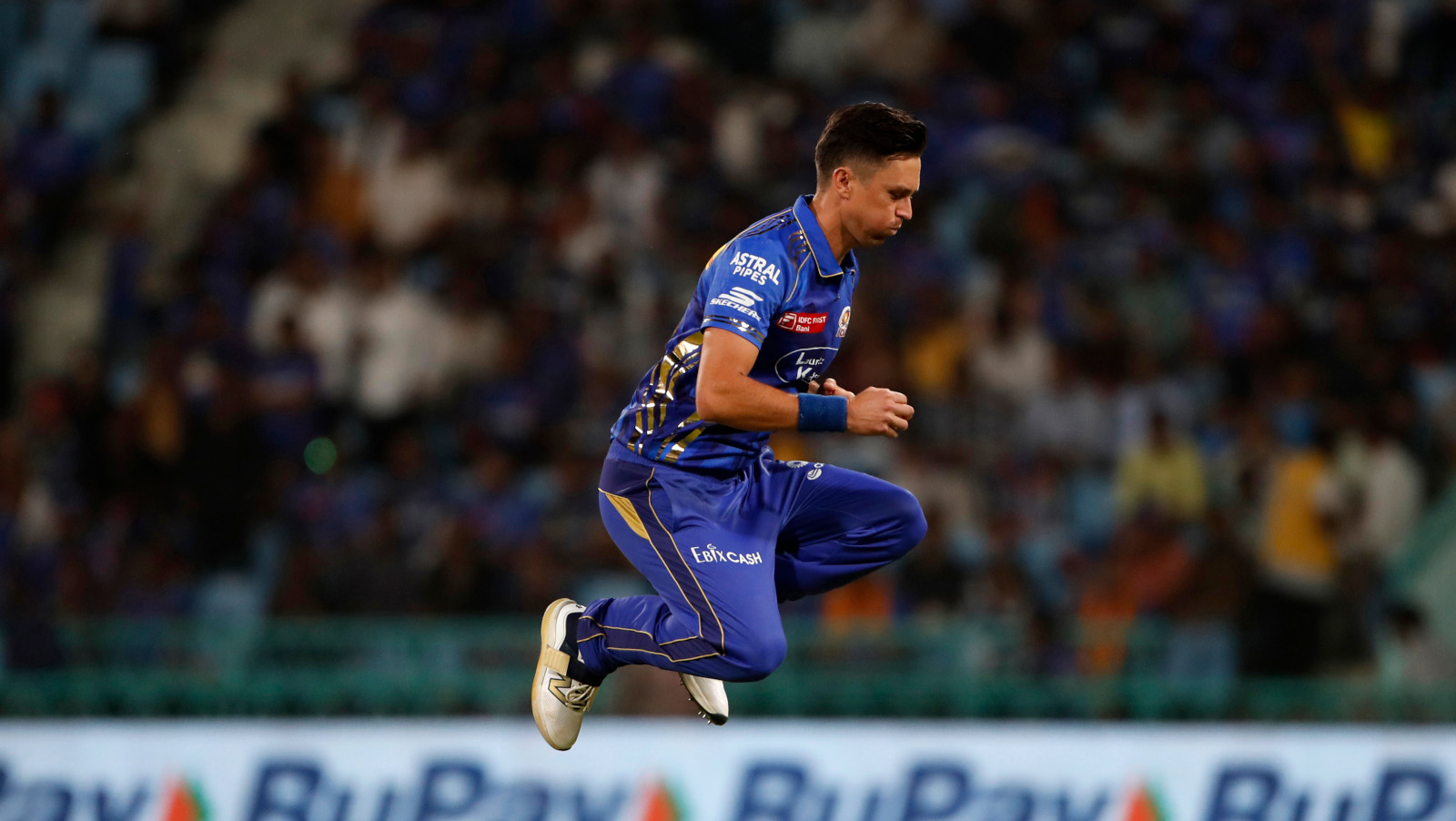 Who has the highest score and best bowling figures for MI New York in ...