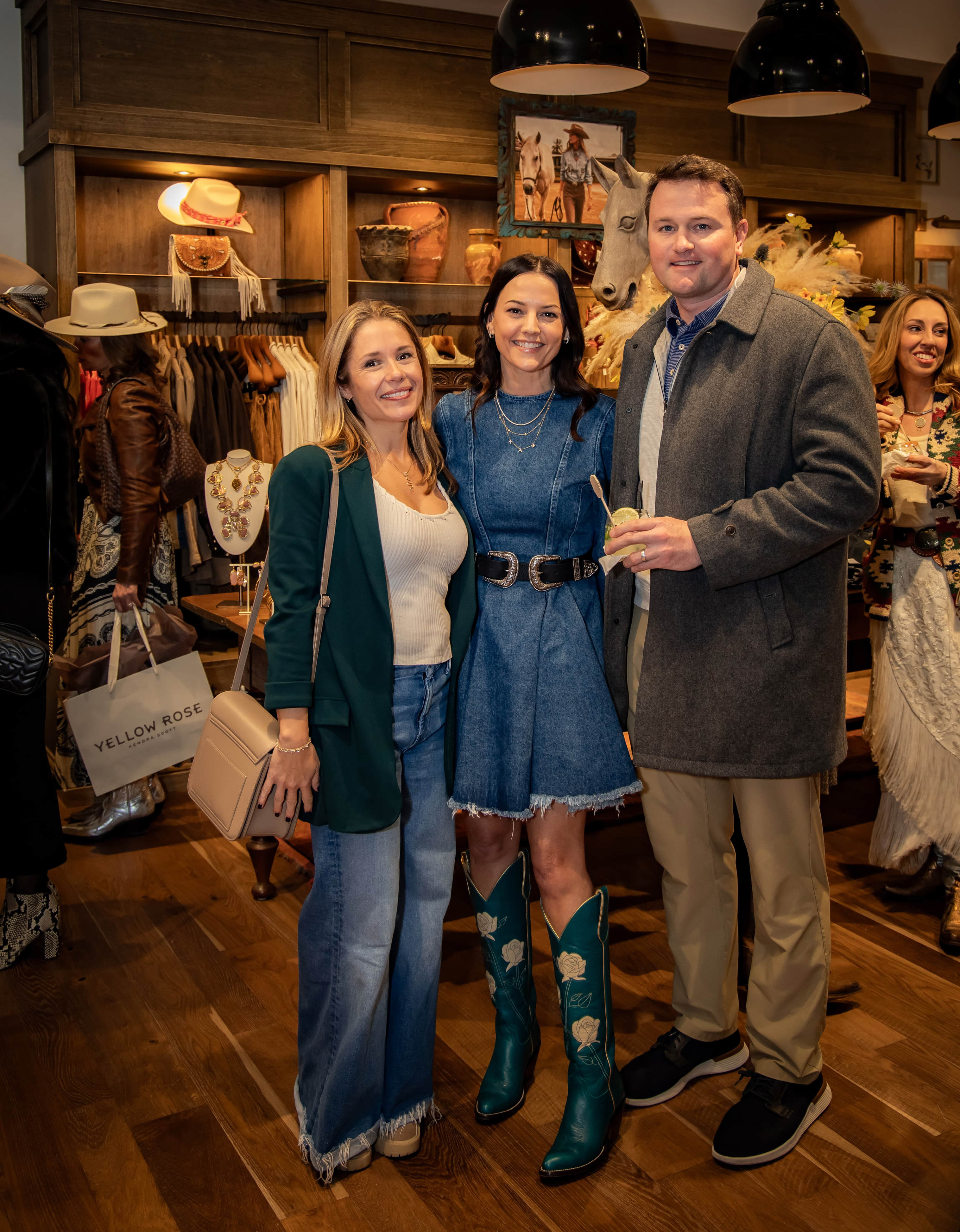 Kendra Scott Unveils Yellow Rose at Heights Mercantile