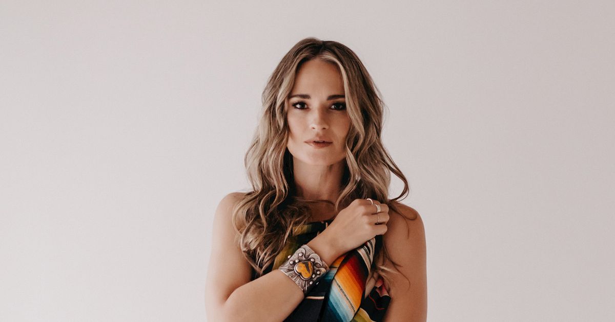 EXCLUSIVE: Bri Bagwell Embraces Multi-Cultural America on New Single ...