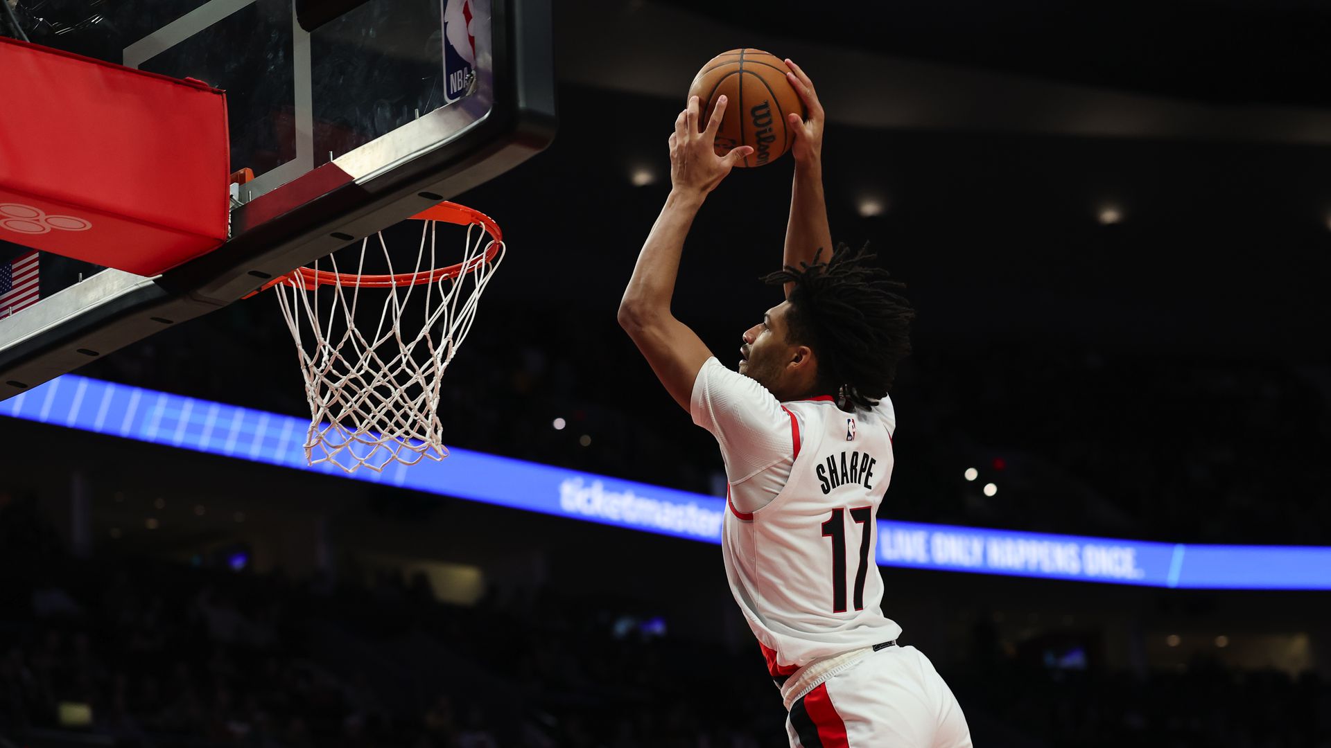 Sharpe Dunk Ranked Fifth Among Season Plays